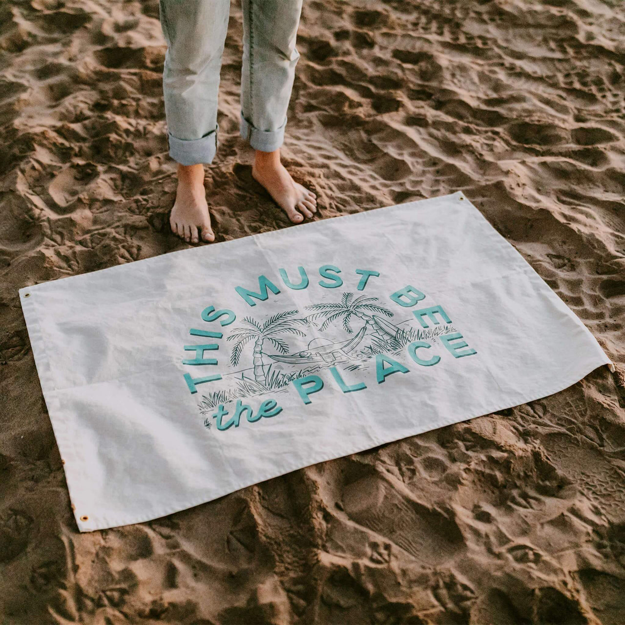 USA-Made Canvas Flag: This Must Be The Place | Trek Light